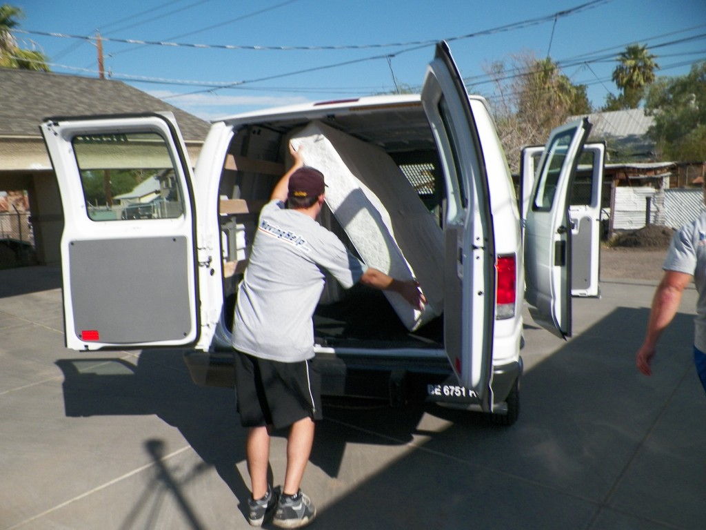 How to Unload a Cargo Van - Moving Insider